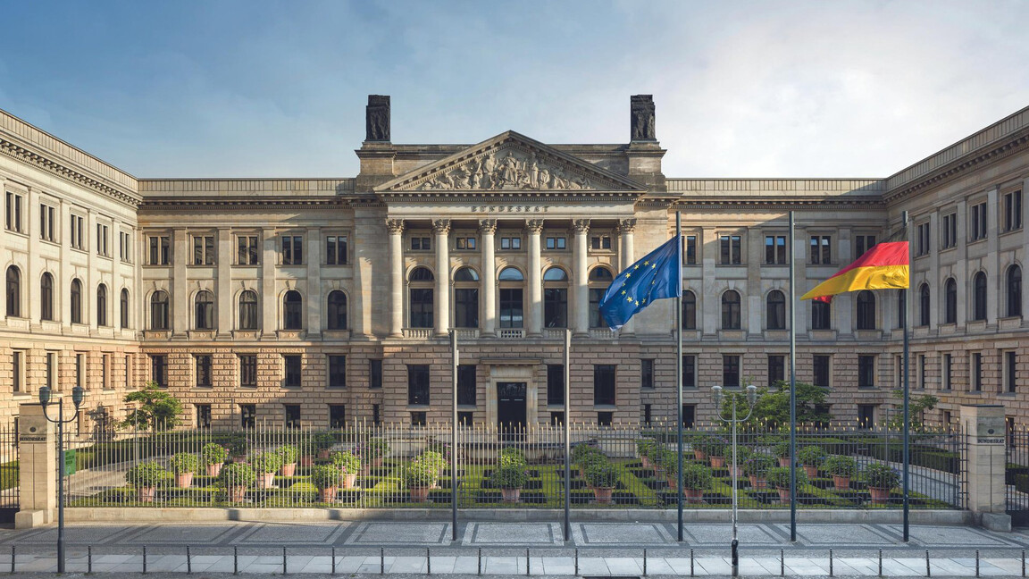 Precise Humidity Protects the Bundesrat Building